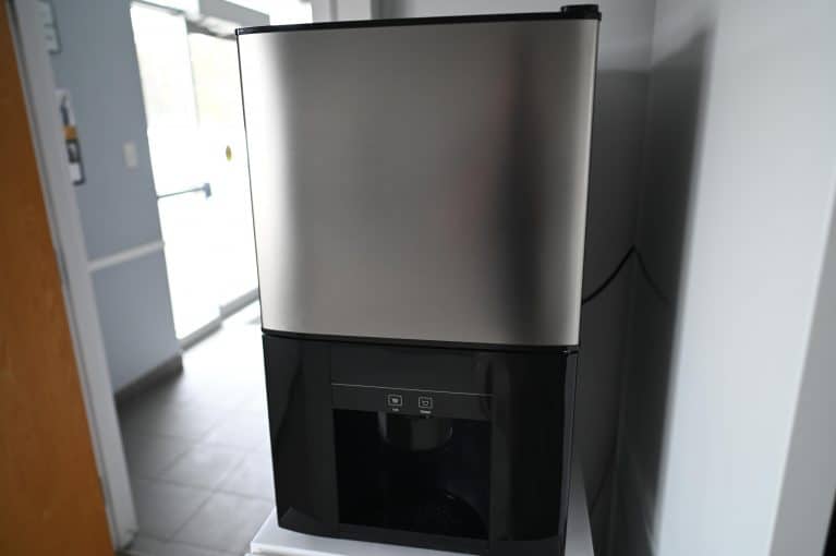 The Best Countertop Ice Makers With a Water Line